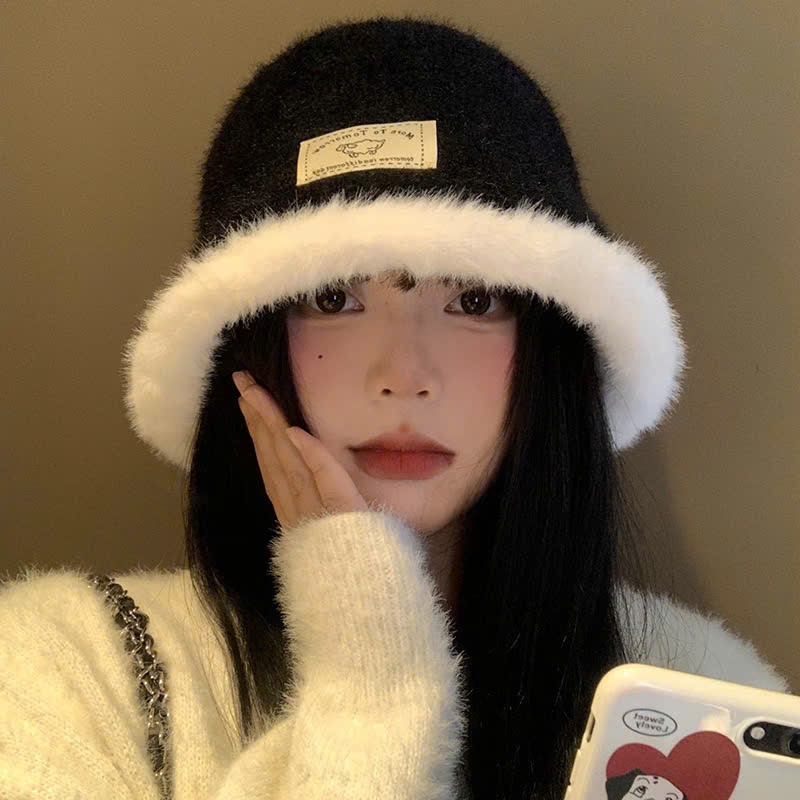 Linh TUXEDO - BUCKET HAT WITH SMOOTH FUR WITH BEAUTIFUL ROLLED EDGE IU ...