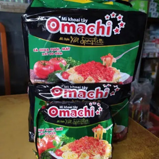 Combo of noodles mixed with minced beef and tomato sauce Omachi ...