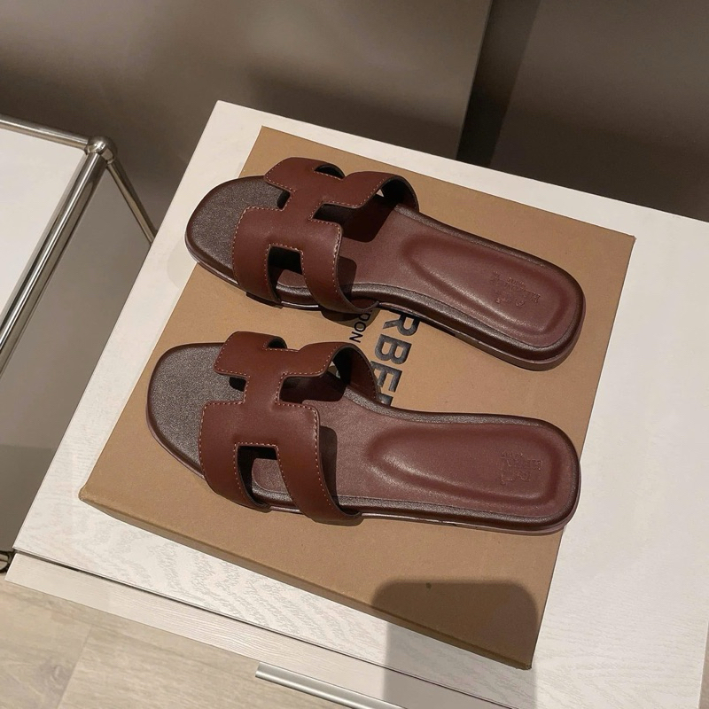 Soft cherry red H sandals, super easy to mix and match | Shopee Philippines