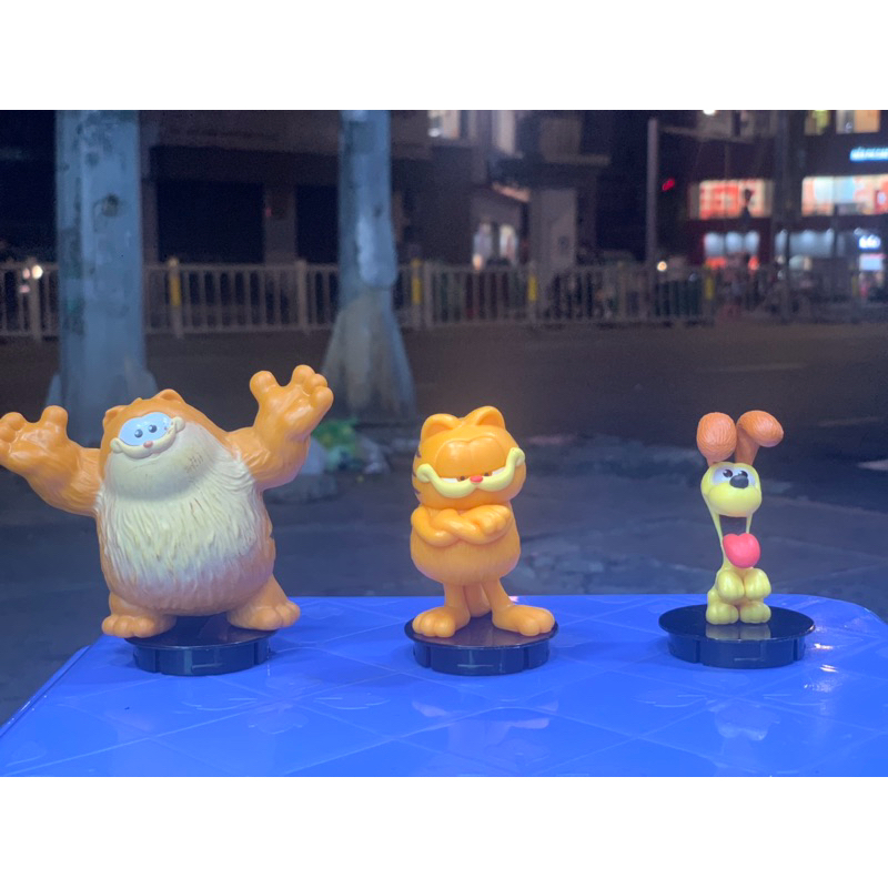 (USED) Combo Movie theater cup topper model, The Garfield Movie cup ...