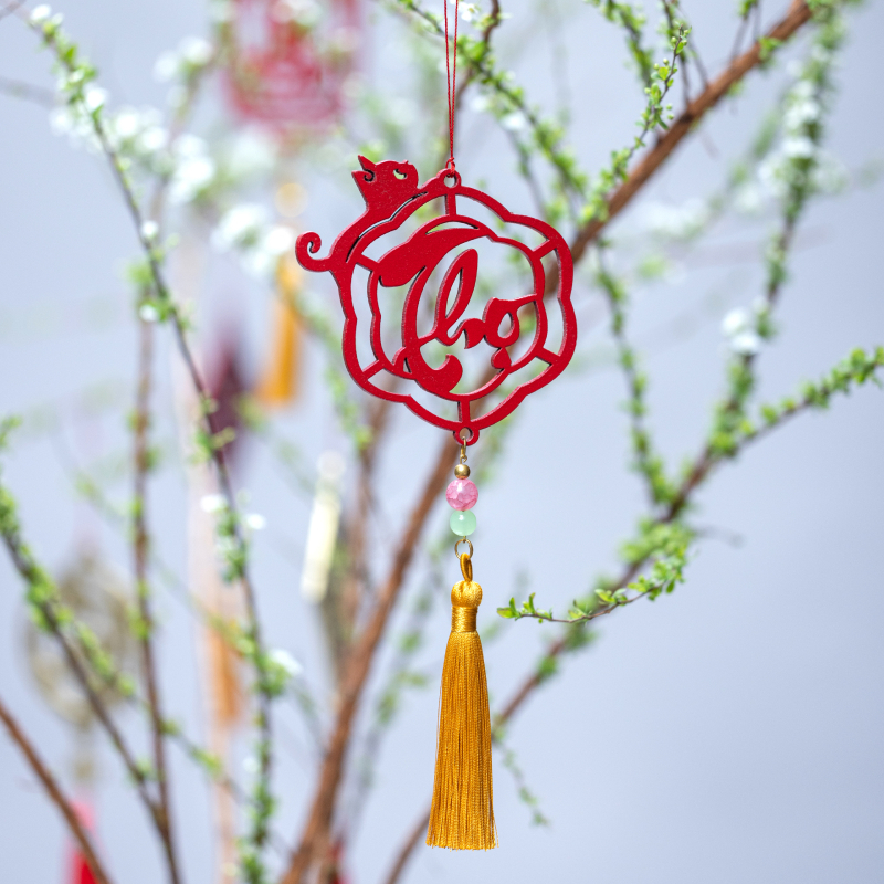 [QUALITY] Red string hanging CNY 2025 with the word Tho made of wood ...