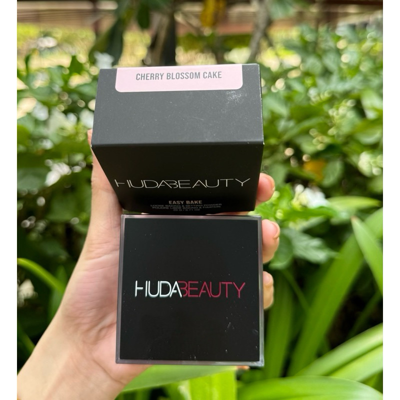 [Sephora US] Huda Beauty Easy Bake Loose Baking Powder & Setting Powder ...