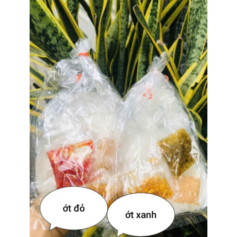 10 bags of dew-dried rice paper with spicy red chili, less spicy green ...