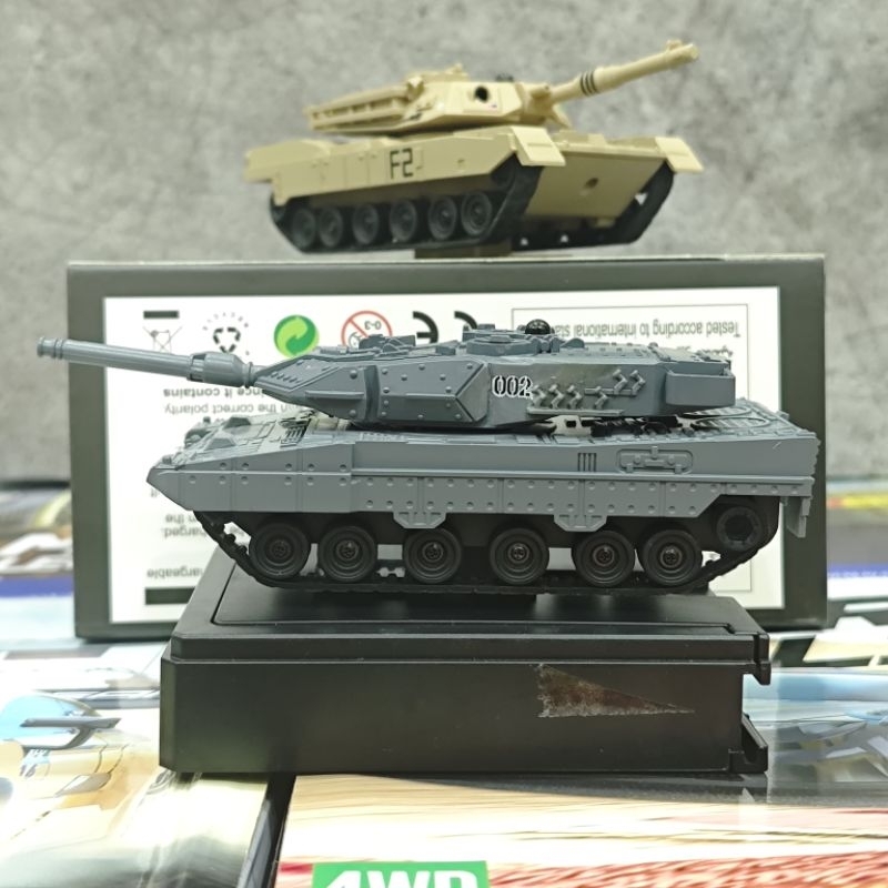 Leopard V3 777-584 mini combat control tank has simulated infrared rays ...
