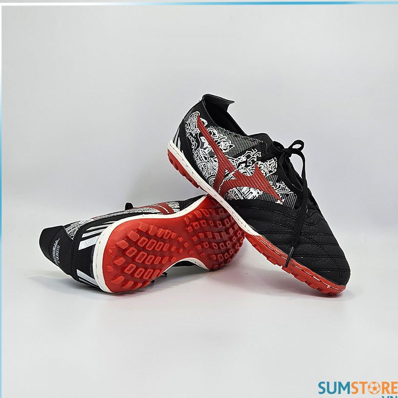 Winbro - Super Quality Black Wolf Mizuno Soccer Shoes - Beautiful New ...