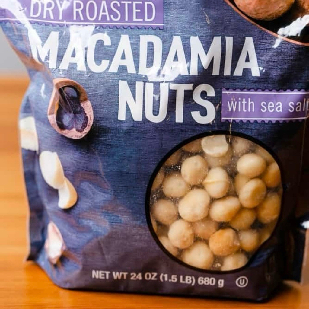 Kirkland Signature roasted Macadamia nuts with sea salt Macadamia nuts ...