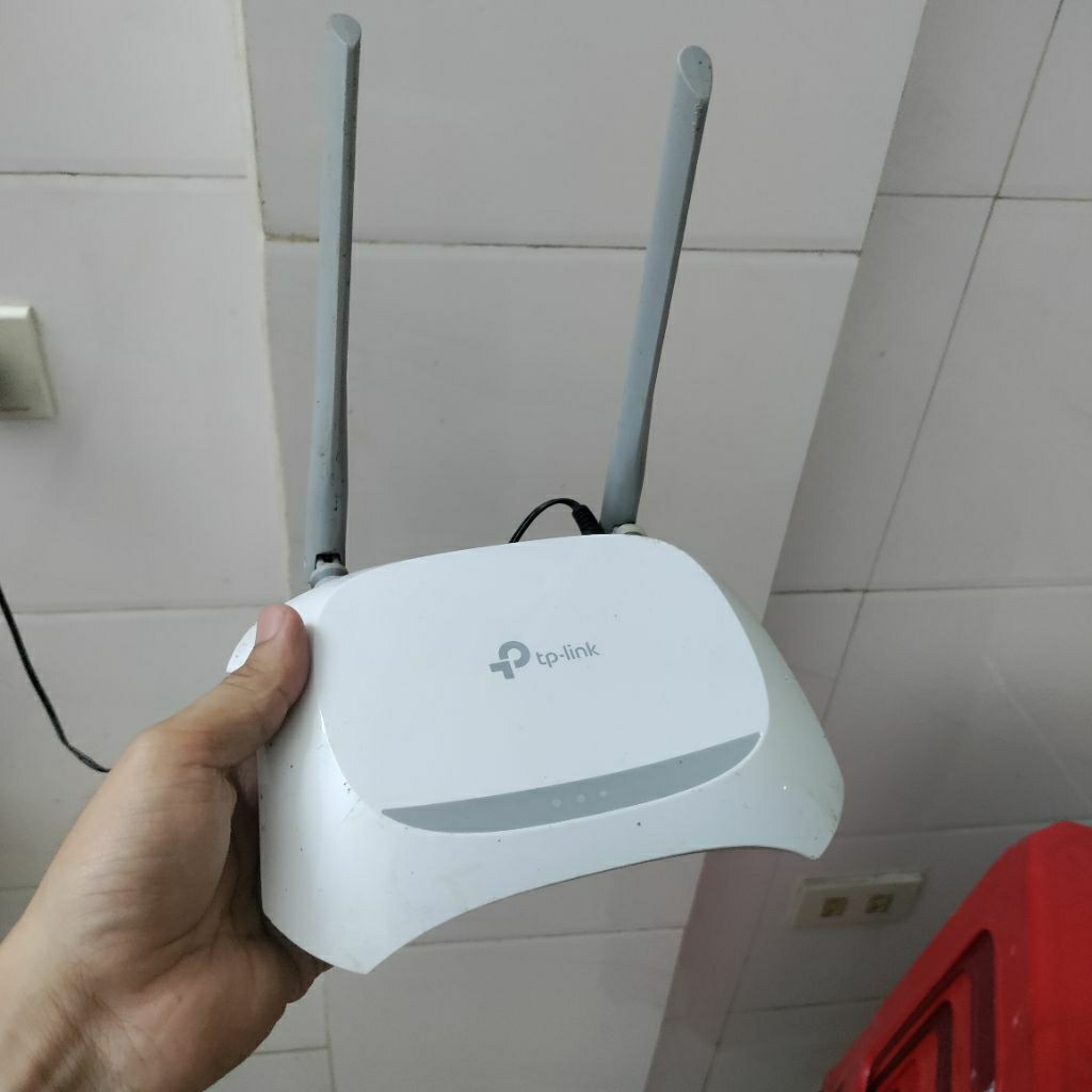 TP-Link wifi transmitter as shown with adapter | Shopee Philippines