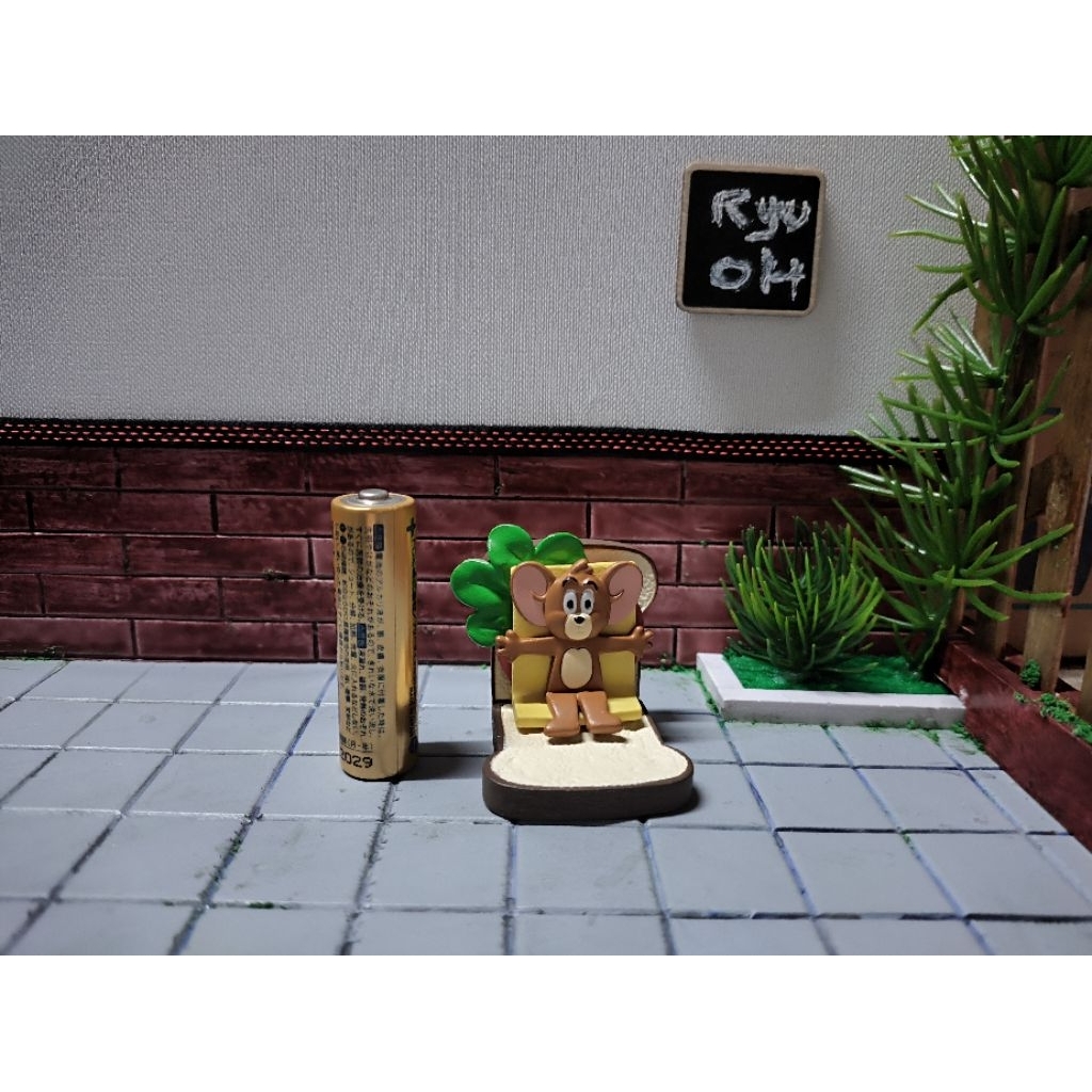 Jerry sandwich model from Tom and Jerry | Shopee Philippines