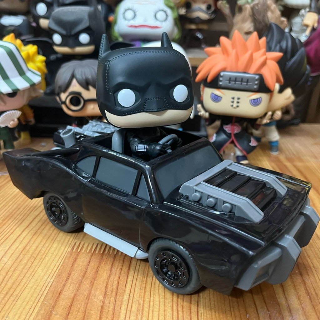 Funko Pop! Deluxe Rides Batman 85th Anniversary Batman in Batmobile ...