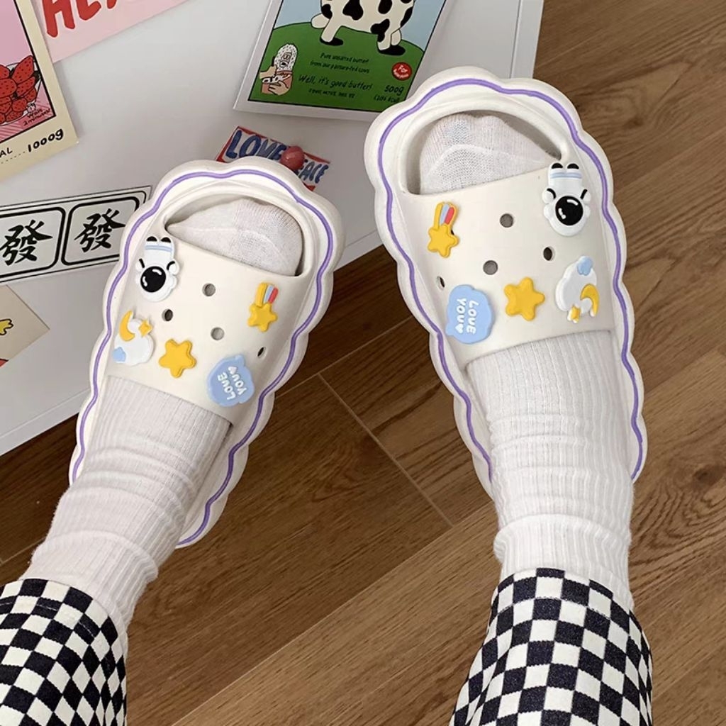 Mid-sized girls' indoor sandals with random plastic stickers | Shopee ...