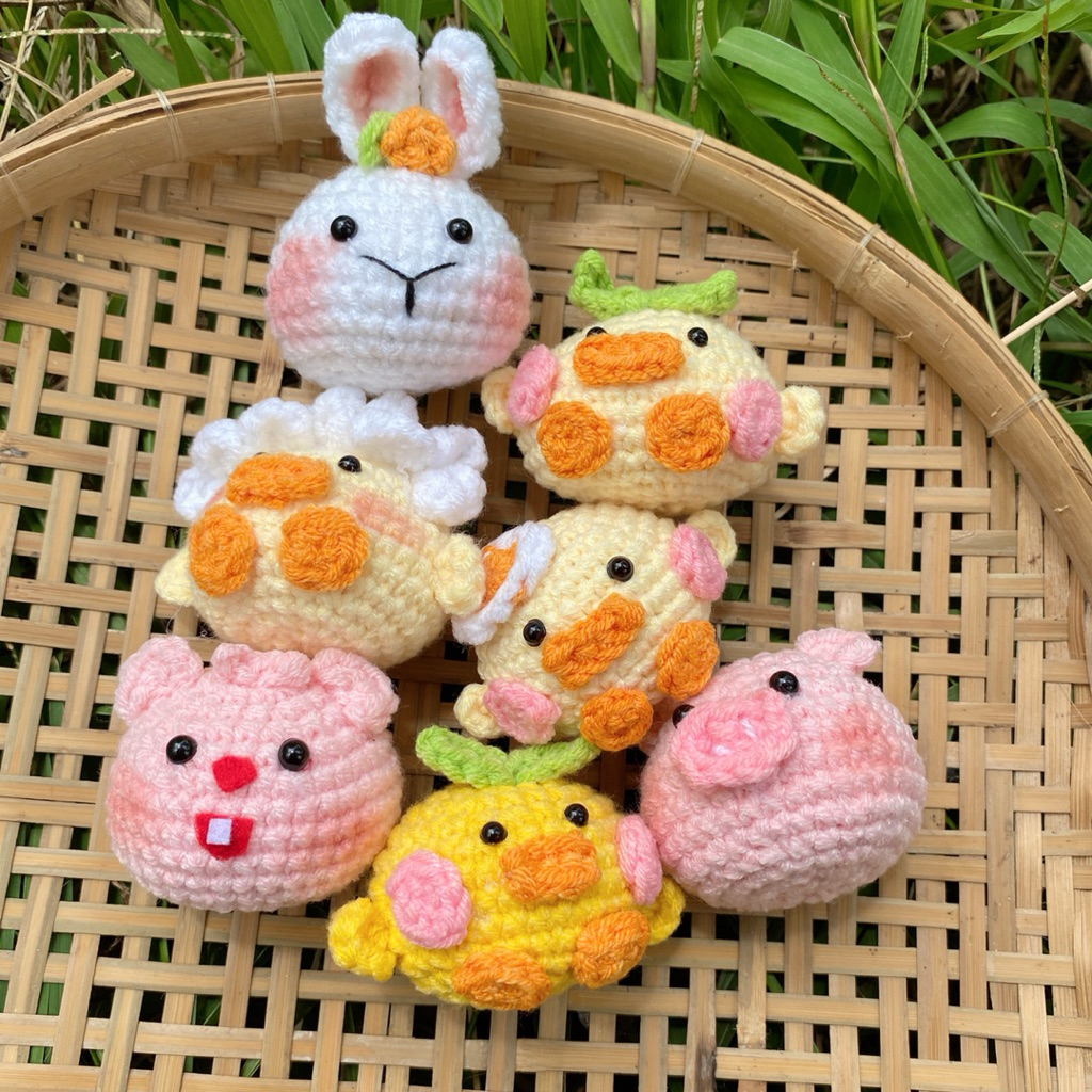 [AnhMocLen] Loopy, chicken, pig round animal wool keychain | Shopee ...