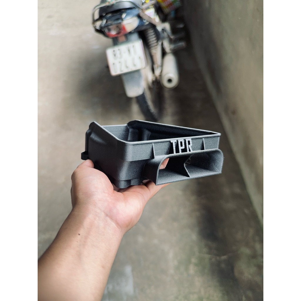 WINNER SONIC GTR RS150 TPR TRUNK INSTALLED LIKE ZIN TOP BOX MOTORCYCLE ...