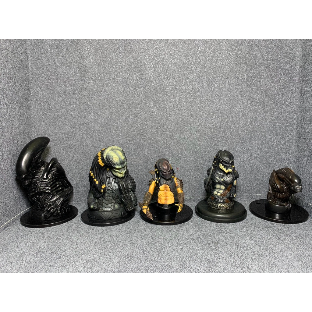 MOVIE MODEL, CUP TOPPER FIGURE ALIEN VS PREDATOR | Shopee Philippines