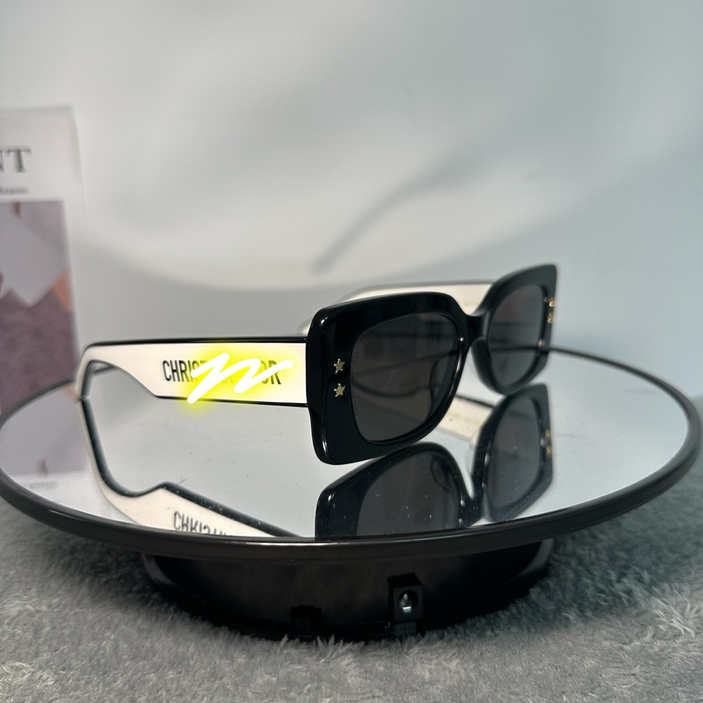 Di ò.r brand glasses UK version - horizontal size 13,8~14,5 sides ...