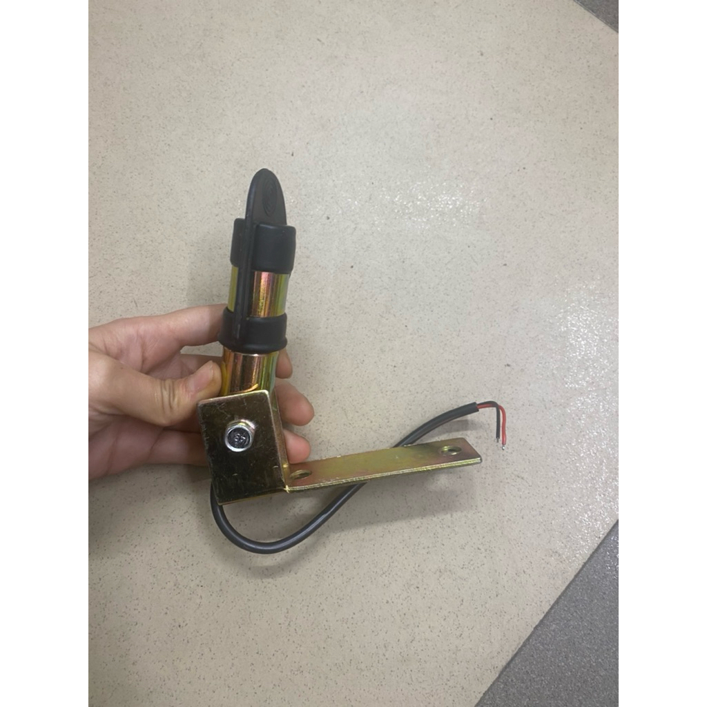 L-shaped warning light stand (skewed light stand) to install warning ...