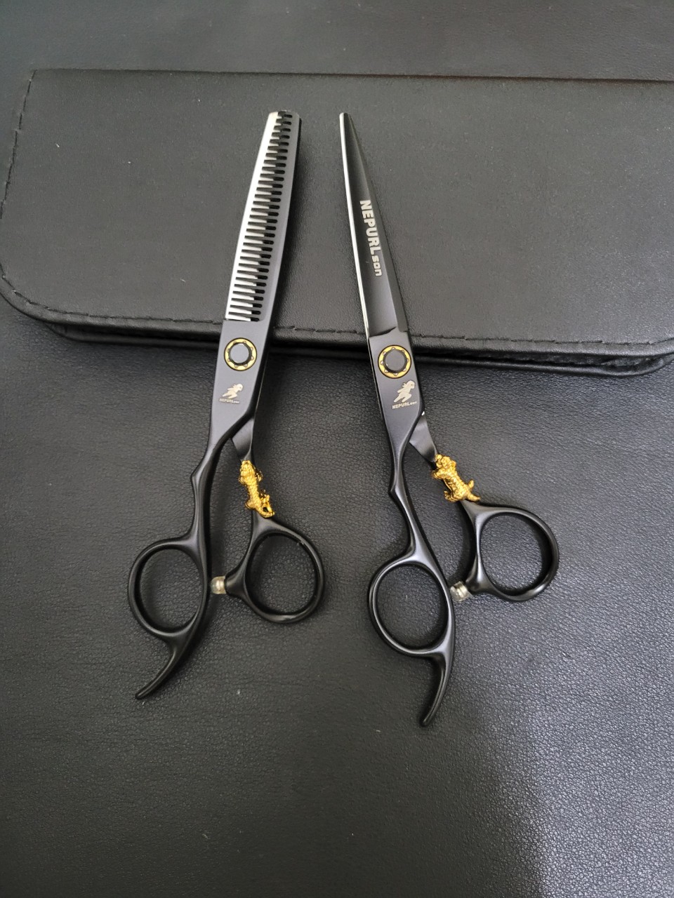 High quality left-handed hair cutting scissors set made in japan ...