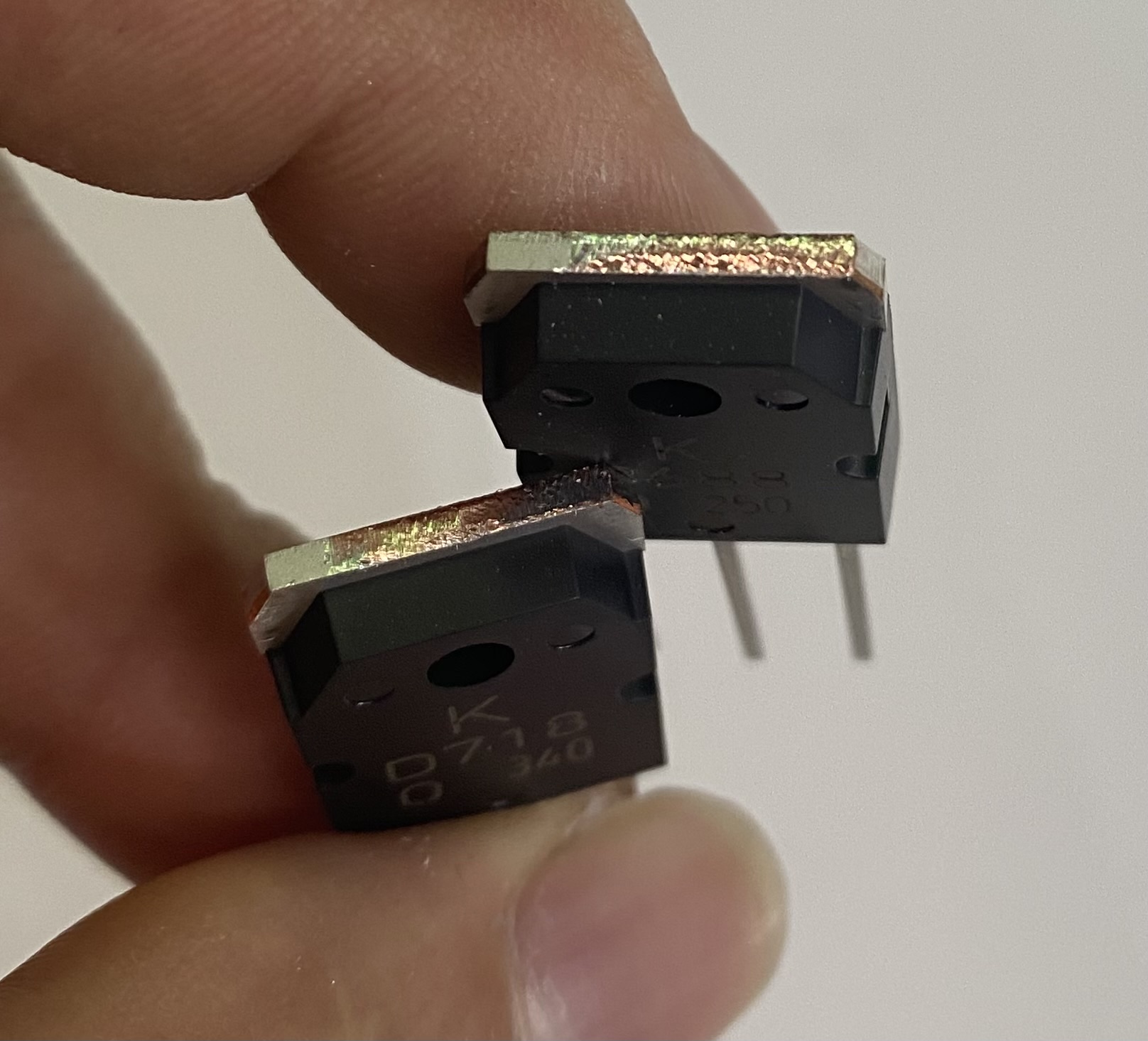 D718 - B688 transistor KEC Combo of 50 NIKEN-plated copper backs - new ...