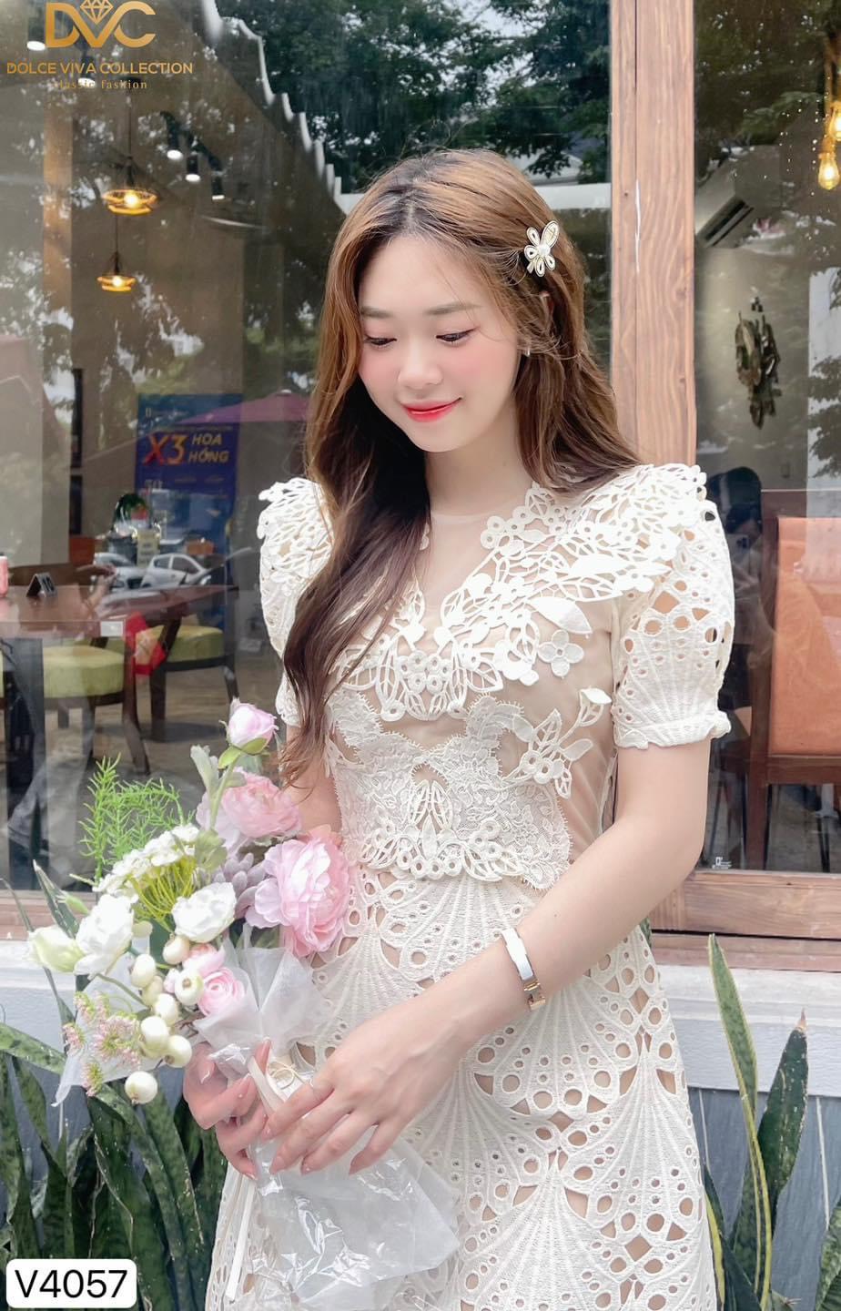 V4057 Luxurious V-neck cream lace dress [Dolce Viva Collection (DVC ...