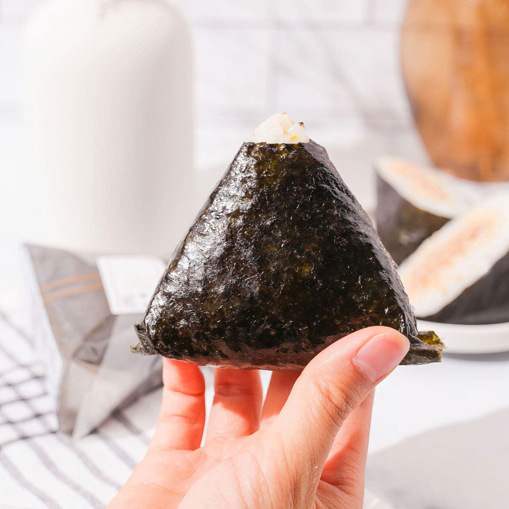 Korean Triangle Seaweed Rice Rolls, Kimbap Rice Rolls, Korean Rice ...