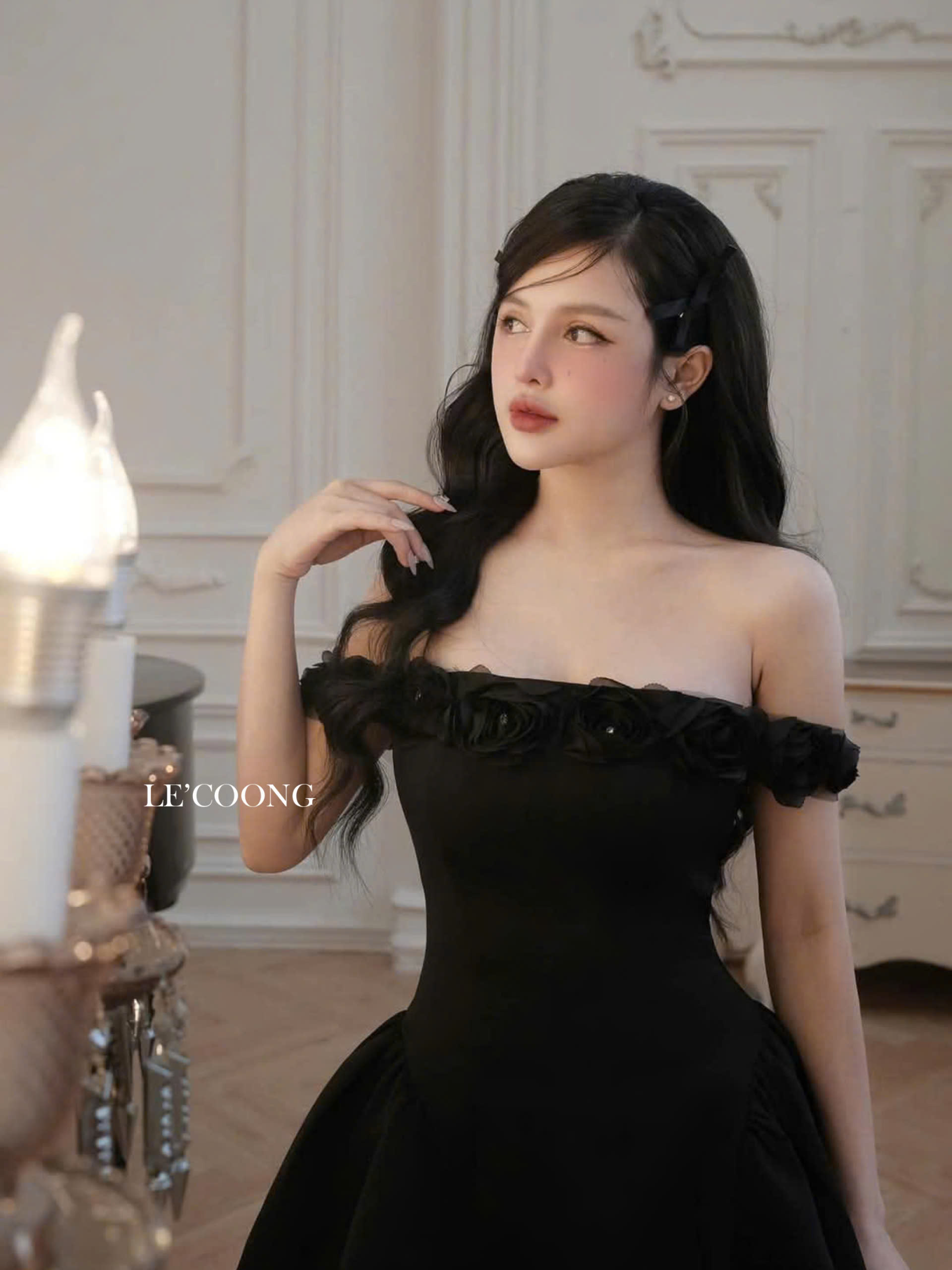 Lecoong V726 Off-Shoulder Short Lady's Dress Beautiful Black and White Dress with Luxurious ...