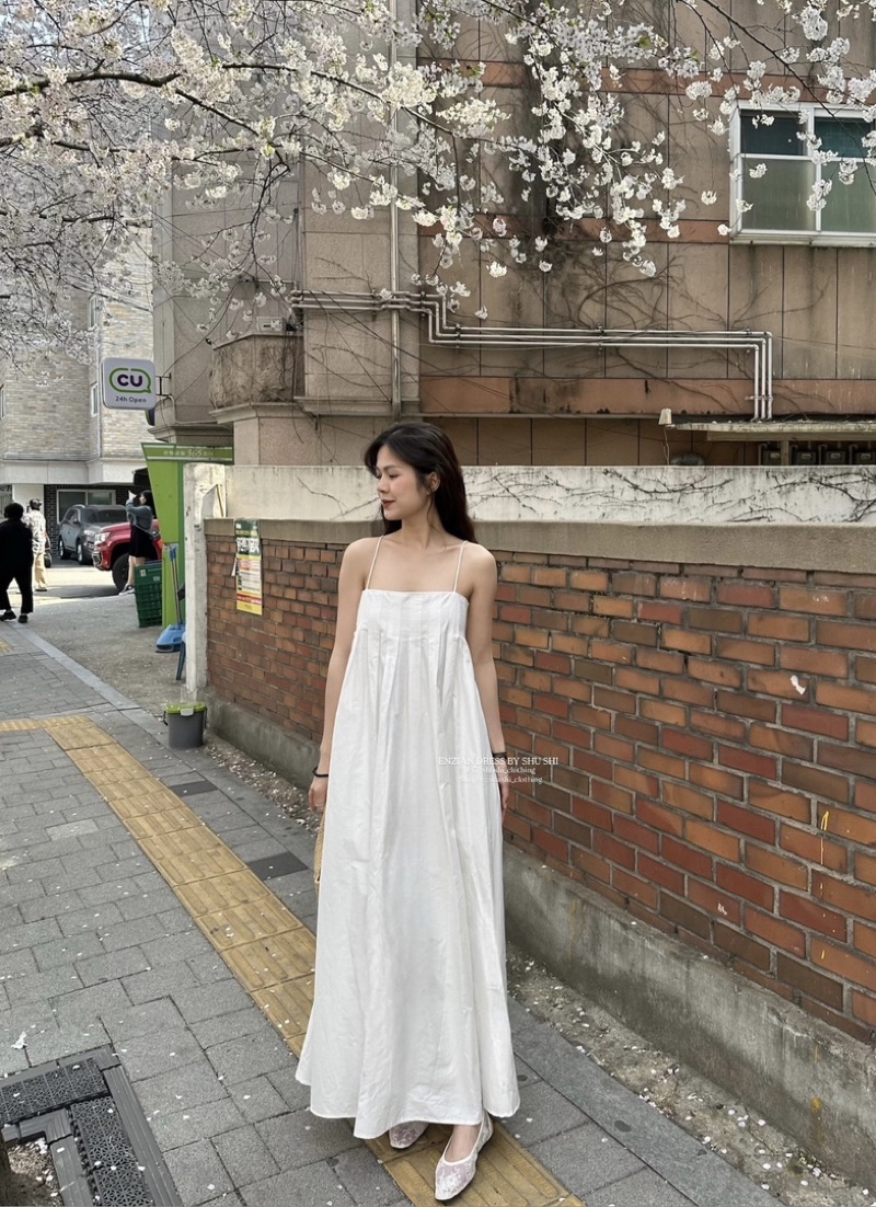 Enzian Dress | Cotton Chest Pleated Maxi Dress (original photo ...