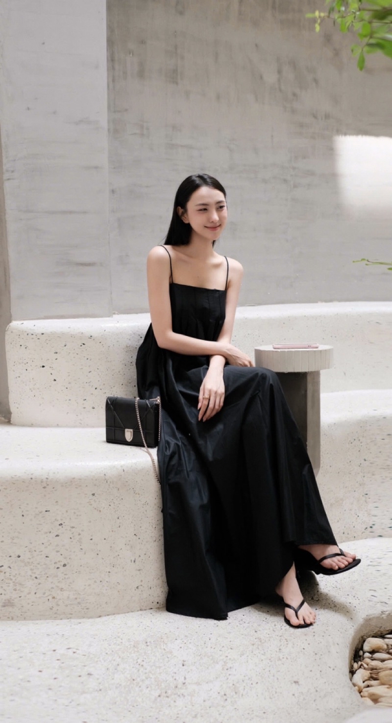 Enzian Dress | Cotton Chest Pleated Maxi Dress (original photo ...