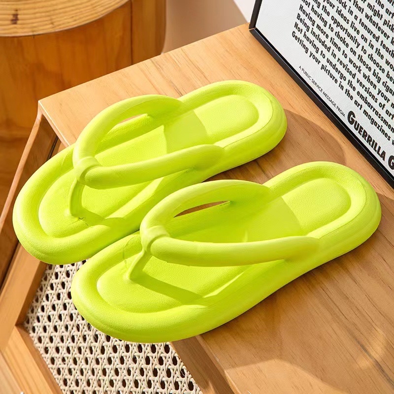 Women's flip-flops made of super light Eva plastic for the beach in ...