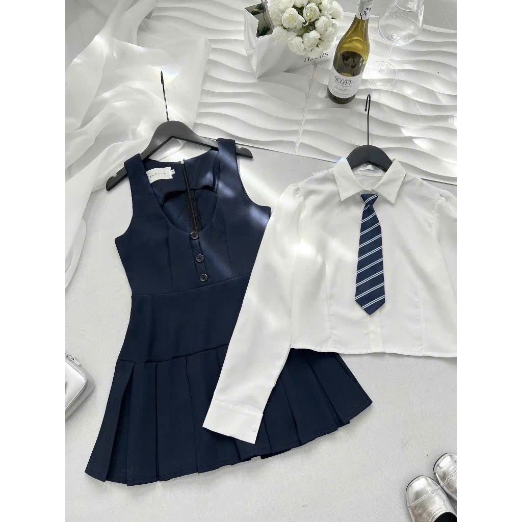 White Shirt Set with Loose Cavat Mixed with Korean Style Pleated ...