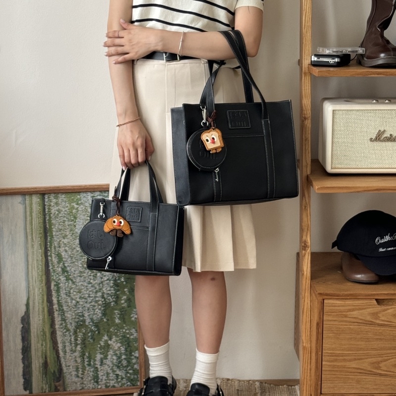 [ Free Round Leather Wallet Hanging Bag ] Minato Leather Bag - High ...
