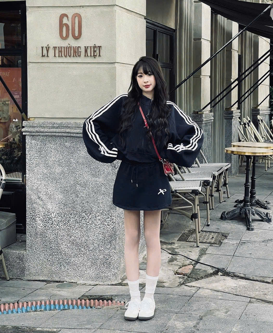 Set sleeveless striped feltJacket mixed with felt skirt with bow, short A-line shape, youthful ...