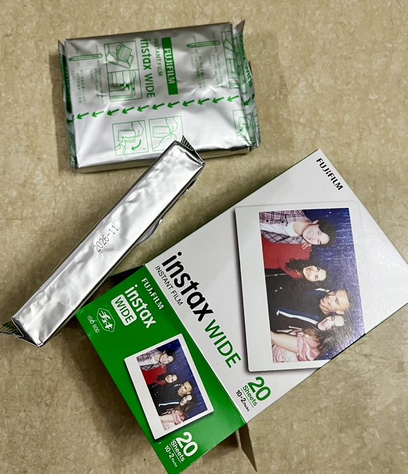 Instax Wide film box of 20 sheets dated 11/2026 for Instax Wide 100 ...